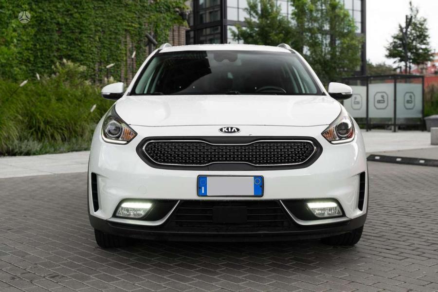 Белый Киа Niro 2018 в Вильнюс, объемом двигателя 1.60 л и пробегом 134 тыс. км за 11900 €, фото 8 на AUTOMOTO.COM.LV