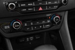 Белый Киа Niro 2018 в Вильнюс, объемом двигателя 1.60 л и пробегом 134 тыс. км за 11900 €, фото 22 на AUTOMOTO.COM.LV