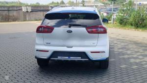 White Kia Niro 2019 in Siauliai, with an engine capacity of 1.60 L and mileage of 170 thousand km for 13500 €, photo 6 on AUTOMOTO.COM.LV