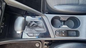 White Kia Niro 2019 in Siauliai, with an engine capacity of 1.60 L and mileage of 170 thousand km for 13500 €, photo 21 on AUTOMOTO.COM.LV
