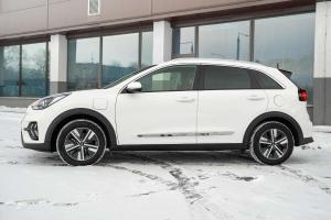 Balts Kia Niro 2020 Viļņa, ar dzinēja tilpumu 1.58 L un nobraukumu 36 tūkst. km par 17999 €, foto 2 vietnē AUTOMOTO.COM.LV