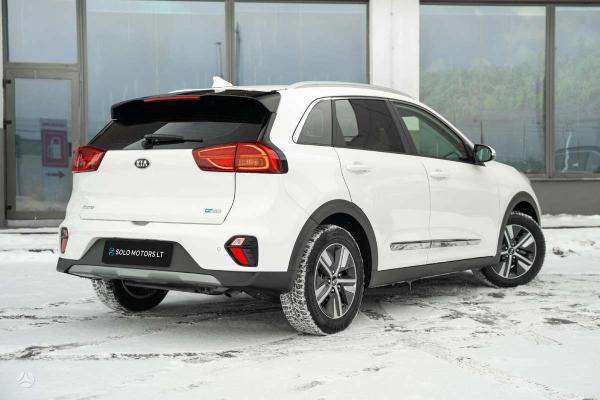 Balts Kia Niro 2020 Viļņa, ar dzinēja tilpumu 1.58 L un nobraukumu 36 tūkst. km par 17999 €, foto 4 vietnē AUTOMOTO.COM.LV