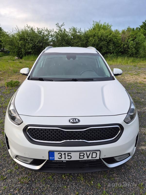 Balts Kia Niro 2017 Tallina, ar dzinēja tilpumu 1.60 L un nobraukumu 146 tūkst. km par 11000 €, foto 2 vietnē AUTOMOTO.COM.LV