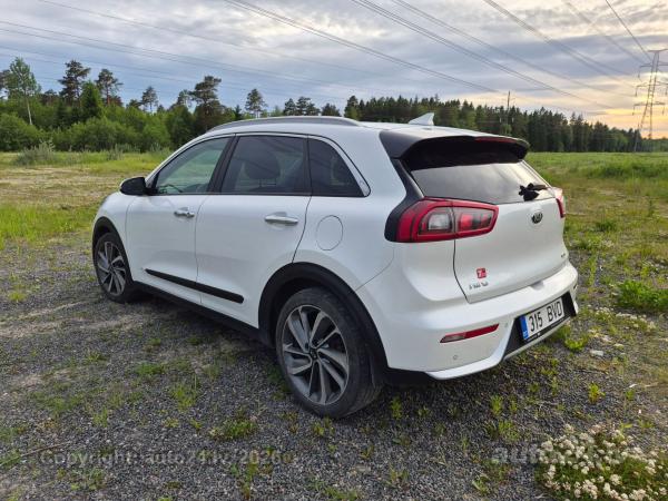 Balts Kia Niro 2017 Tallina, ar dzinēja tilpumu 1.60 L un nobraukumu 146 tūkst. km par 11000 €, foto 4 vietnē AUTOMOTO.COM.LV