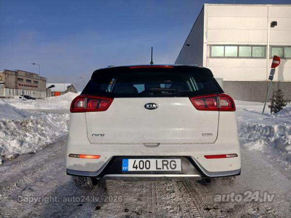 Balts Kia Niro 2018 Tallina, ar dzinēja tilpumu 1.60 L un nobraukumu 290 tūkst. km par 8790 €, foto 5 vietnē AUTOMOTO.COM.LV