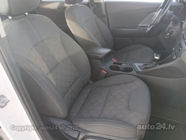 Balts Kia Niro 2018 Tallina, ar dzinēja tilpumu 1.60 L un nobraukumu 290 tūkst. km par 8790 €, foto 10 vietnē AUTOMOTO.COM.LV