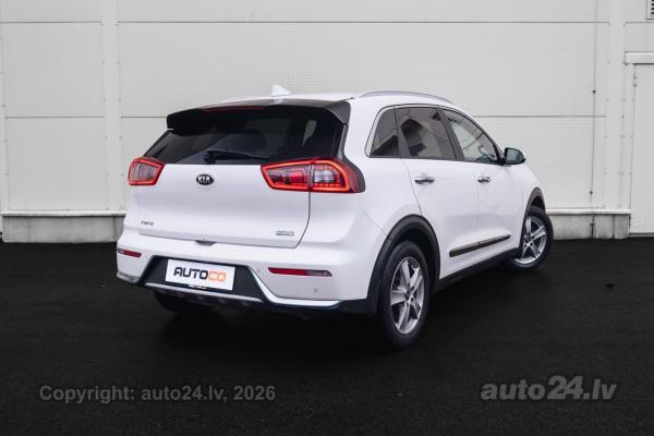 Balts Kia Niro 2018 Tallina, ar dzinēja tilpumu 1.60 L un nobraukumu 204 tūkst. km par 11499 €, foto 9 vietnē AUTOMOTO.COM.LV