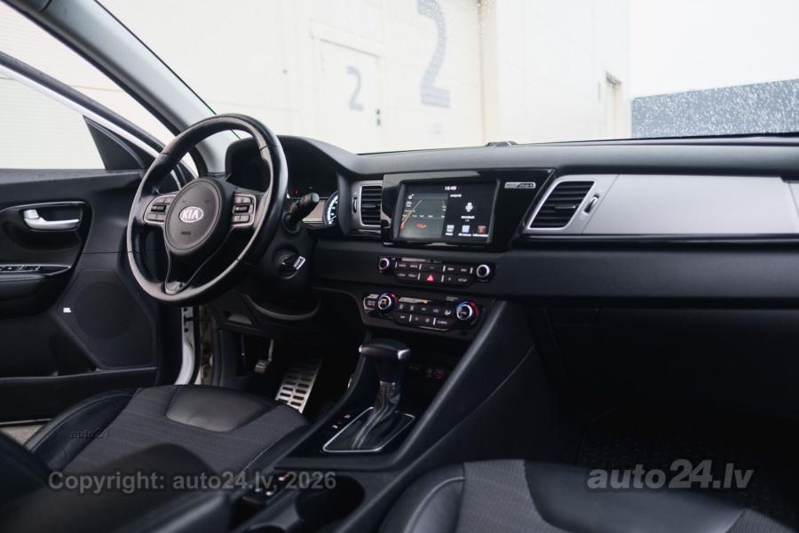 Balts Kia Niro 2018 Tallina, ar dzinēja tilpumu 1.60 L un nobraukumu 204 tūkst. km par 11499 €, foto 10 vietnē AUTOMOTO.COM.LV