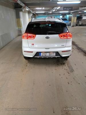 Balts Kia Niro 2019 Tartu, ar dzinēja tilpumu 1.60 L un nobraukumu 63 tūkst. km par 17600 €, foto 2 vietnē AUTOMOTO.COM.LV