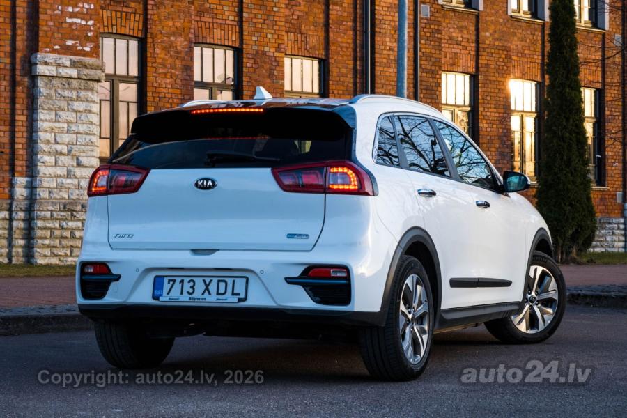 Balts Kia Niro 2019 Tartu, ar dzinēja tilpumu 0.00 L un nobraukumu 156 tūkst. km par 15900 €, foto 5 vietnē AUTOMOTO.COM.LV