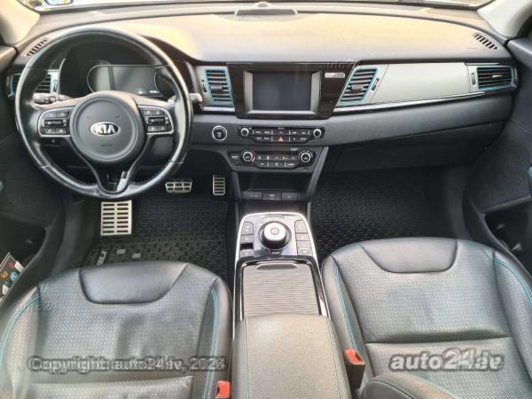 Balts Kia Niro 2019 Tallina, ar dzinēja tilpumu 0.00 L un nobraukumu 166 tūkst. km par 18400 €, foto 7 vietnē AUTOMOTO.COM.LV