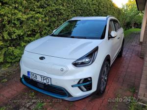 Белый Киа Niro 2019 в Таллин, объемом двигателя 0.00 л и пробегом 166 тыс. км за 18400 €, фото 1 на AUTOMOTO.COM.LV