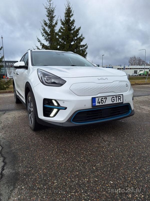 Balts Kia Niro 2021 Tallina, ar dzinēja tilpumu 0.00 L un nobraukumu 95 tūkst. km par 17000 €, foto  vietnē AUTOMOTO.COM.LV