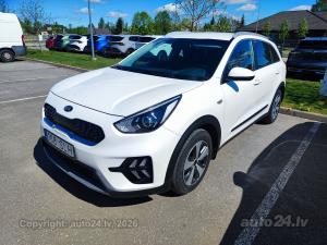 Balts Kia Niro 2021 Tallina, ar dzinēja tilpumu 1.60 L un nobraukumu 41 tūkst. km par 18990 €, foto  vietnē AUTOMOTO.COM.LV