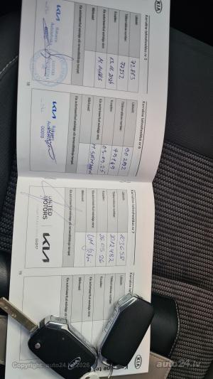 White Kia Niro 2021 in Tartu, with an engine capacity of 1.60 L and mileage of 104 thousand km for 16900 €, photo 21 on AUTOMOTO.COM.LV