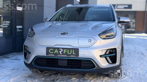 Белый Киа Niro 2021 в Рига, объемом двигателя 0.00 л и пробегом 61 тыс. км за 22900 €, фото 3 на AUTOMOTO.COM.LV