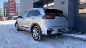 Balts Kia Niro 2021 Rīga, ar dzinēja tilpumu 0.00 L un nobraukumu 61 tūkst. km par 22900 €, foto 8 vietnē AUTOMOTO.COM.LV