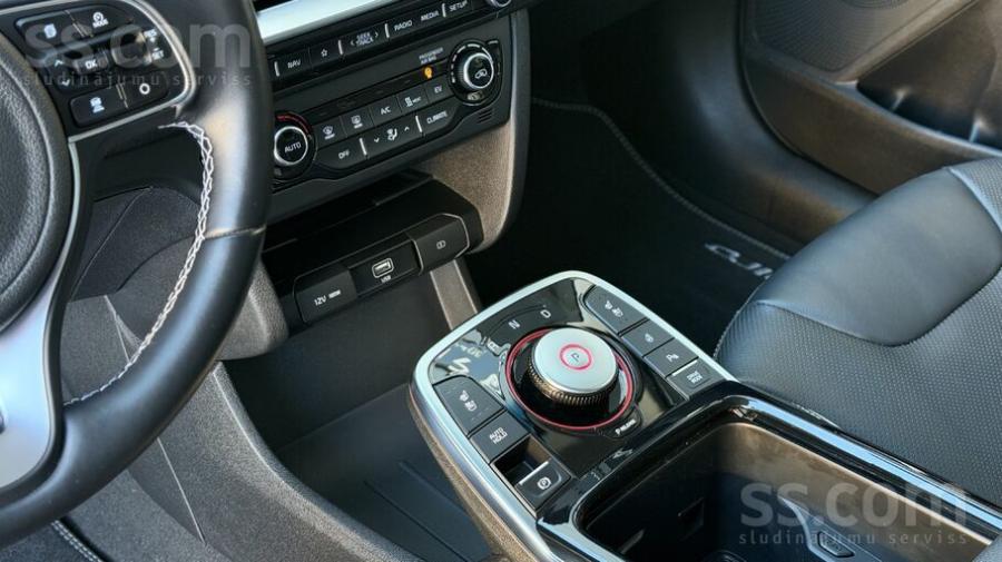 Balts Kia Niro 2021 Rīga, ar dzinēja tilpumu 0.00 L un nobraukumu 61 tūkst. km par 22900 €, foto 12 vietnē AUTOMOTO.COM.LV