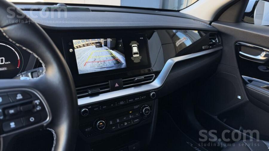Balts Kia Niro 2021 Rīga, ar dzinēja tilpumu 0.00 L un nobraukumu 61 tūkst. km par 22900 €, foto 13 vietnē AUTOMOTO.COM.LV