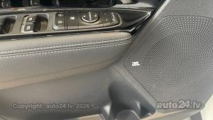 White Kia Niro 2021 in Narva, with an engine capacity of 1.60 L and mileage of 41 thousand km for 18500 €, photo 9 on AUTOMOTO.COM.LV