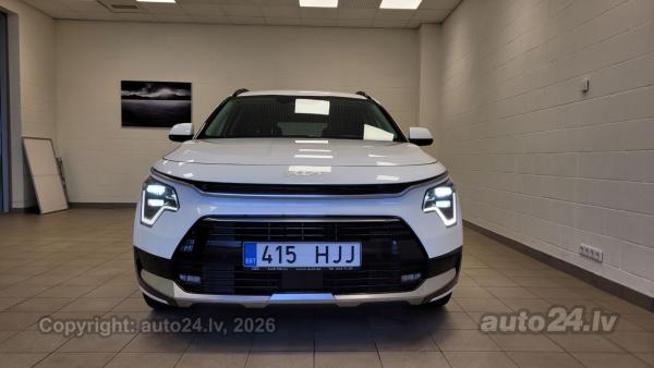 Kia Niro 2022 Pērnava vietnē Balts Kia Niro 2022 Pērnava, ar dzinēja tilpumu 1.60 L un nobraukumu 94 tūkst. km par 23900 €, foto 3 vietnē AUTOMOTO.COM.LV