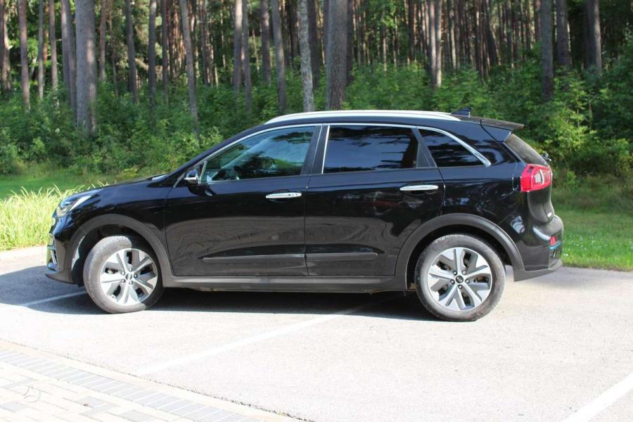 Dzeltens Kia Niro 2019 Rīga, ar dzinēja tilpumu 0.00 L un nobraukumu 152 tūkst. km par 17000 €, foto 3 vietnē AUTOMOTO.COM.LV
