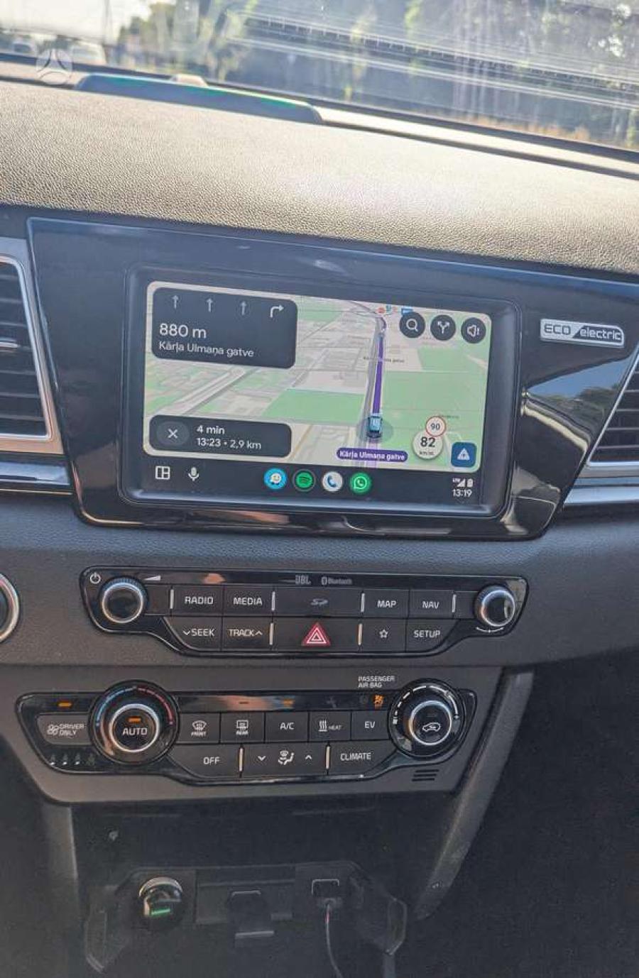 Dzeltens Kia Niro 2019 Rīga, ar dzinēja tilpumu 0.00 L un nobraukumu 152 tūkst. km par 17000 €, foto 17 vietnē AUTOMOTO.COM.LV