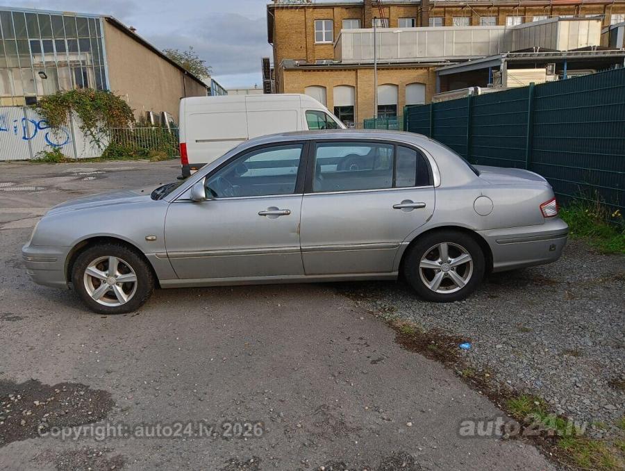 Pelēks Kia Opirus 2005 Tallina, ar dzinēja tilpumu 3.50 L un nobraukumu 197 tūkst. km par 2650 €, foto 1 vietnē AUTOMOTO.COM.LV