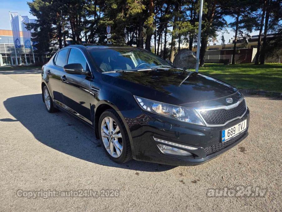 Black Kia Optima 2012 in Tallinn, with an engine capacity of 1.70 L and mileage of 205 thousand km for 4999 €, photo 3 on AUTOMOTO.COM.LV