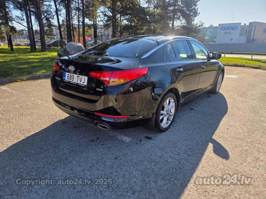 Black Kia Optima 2012 in Tallinn, with an engine capacity of 1.70 L and mileage of 205 thousand km for 4999 €, photo 5 on AUTOMOTO.COM.LV