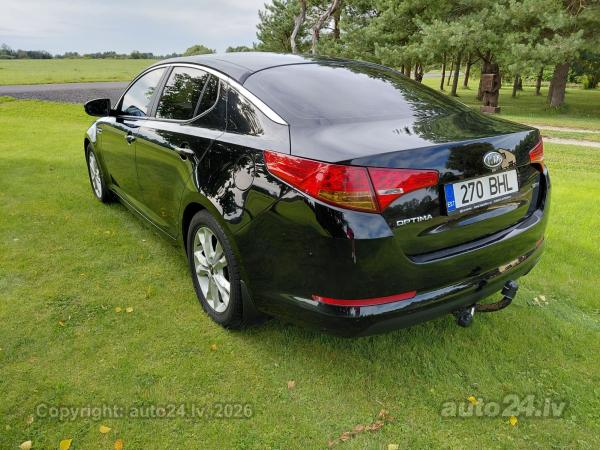 Black Kia Optima 2012 in Rakvere, with an engine capacity of 1.70 L and mileage of 62 thousand km for 6999 €, photo 5 on AUTOMOTO.COM.LV