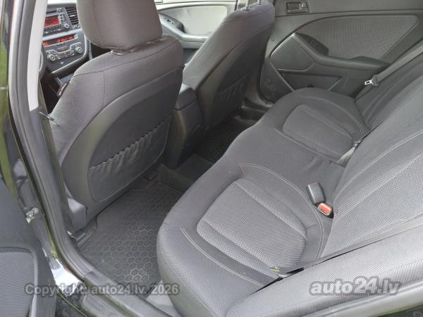 Black Kia Optima 2012 in Rakvere, with an engine capacity of 1.70 L and mileage of 62 thousand km for 6999 €, photo 11 on AUTOMOTO.COM.LV