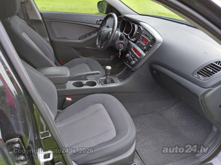 Melns Kia Optima 2012 Rakvere, ar dzinēja tilpumu 1.70 L un nobraukumu 62 tūkst. km par 6999 €, foto 12 vietnē AUTOMOTO.COM.LV