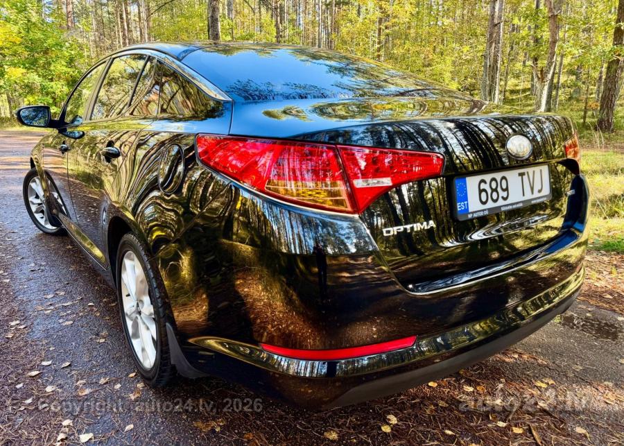 Melns Kia Optima 2012 Tallina, ar dzinēja tilpumu 1.70 L un nobraukumu 210 tūkst. km par 4999 €, foto 5 vietnē AUTOMOTO.COM.LV