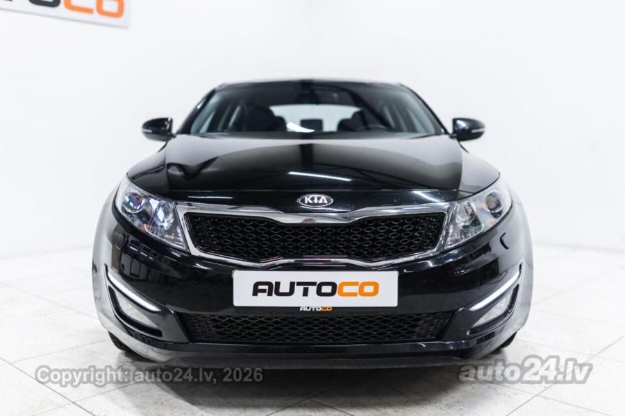 Black Kia Optima 2013 in Tallinn, with an engine capacity of 2.00 L and mileage of 167 thousand km for 6499 €, photo 3 on AUTOMOTO.COM.LV