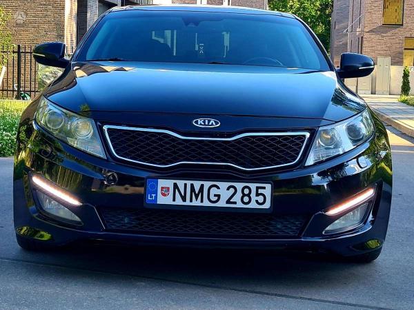 Black Kia Optima 2013 in Vilnius, with an engine capacity of 1.70 L and mileage of 351 thousand km for 5800 €, photo 7 on AUTOMOTO.COM.LV