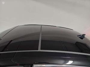 Black Kia Optima 2013 in Kaunas, with an engine capacity of 1.70 L and mileage of 150 thousand km for 7000 €, photo 3 on AUTOMOTO.COM.LV