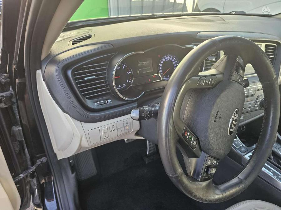Black Kia Optima 2013 in Kaunas, with an engine capacity of 1.70 L and mileage of 150 thousand km for 7000 €, photo 19 on AUTOMOTO.COM.LV