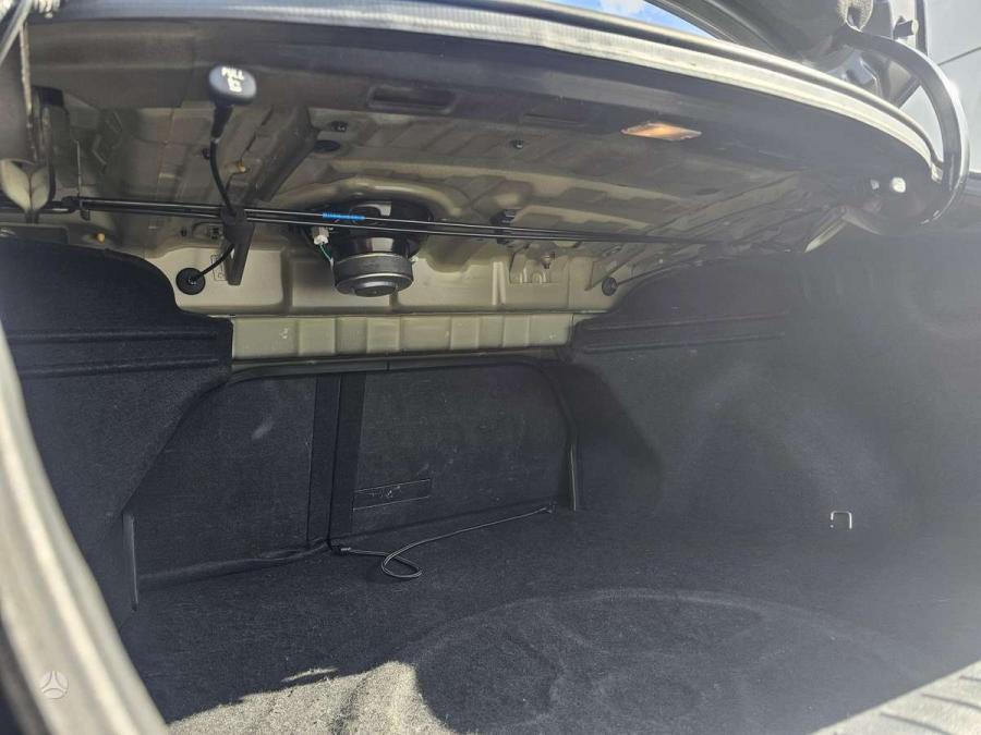Black Kia Optima 2013 in Kaunas, with an engine capacity of 1.70 L and mileage of 150 thousand km for 7000 €, photo 23 on AUTOMOTO.COM.LV