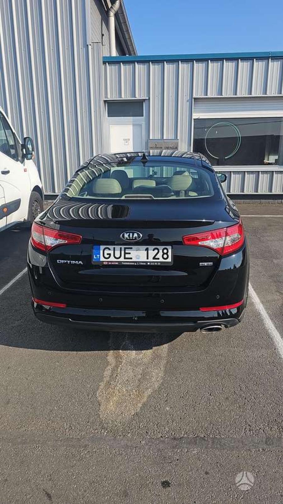 Black Kia Optima 2013 in Kaunas, with an engine capacity of 1.70 L and mileage of 150 thousand km for 7000 €, photo 25 on AUTOMOTO.COM.LV