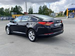 Black Kia Optima 2013 in Panevezys, with an engine capacity of 1.70 L and mileage of 191 thousand km for 5590 €, photo 8 on AUTOMOTO.COM.LV