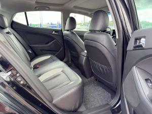 Black Kia Optima 2013 in Panevezys, with an engine capacity of 1.70 L and mileage of 191 thousand km for 5590 €, photo 14 on AUTOMOTO.COM.LV