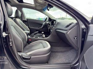 Black Kia Optima 2013 in Panevezys, with an engine capacity of 1.70 L and mileage of 191 thousand km for 5590 €, photo 17 on AUTOMOTO.COM.LV