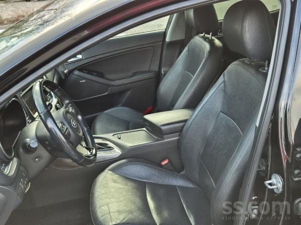 Black Kia Optima 2014 in Ventspils, with an engine capacity of 1.70 L and mileage of 145 thousand km for 7000 €, photo 8 on AUTOMOTO.COM.LV
