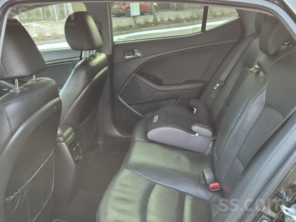 Black Kia Optima 2014 in Ventspils, with an engine capacity of 1.70 L and mileage of 145 thousand km for 7000 €, photo 9 on AUTOMOTO.COM.LV