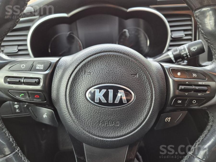 Black Kia Optima 2014 in Ventspils, with an engine capacity of 1.70 L and mileage of 145 thousand km for 7000 €, photo 12 on AUTOMOTO.COM.LV