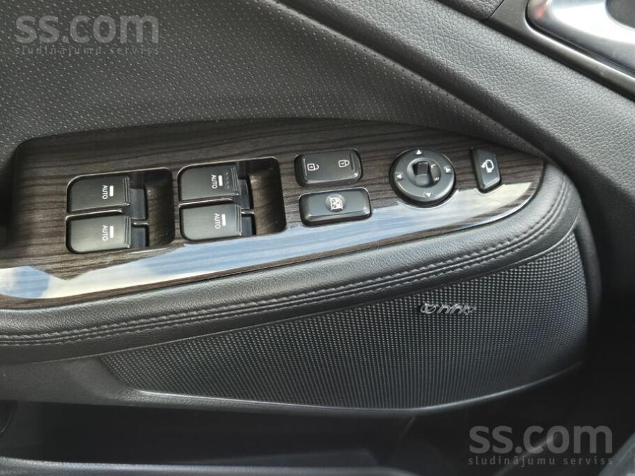 Black Kia Optima 2014 in Ventspils, with an engine capacity of 1.70 L and mileage of 145 thousand km for 7000 €, photo 14 on AUTOMOTO.COM.LV