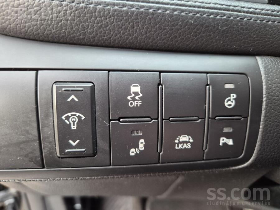Black Kia Optima 2014 in Ventspils, with an engine capacity of 1.70 L and mileage of 145 thousand km for 7000 €, photo 15 on AUTOMOTO.COM.LV