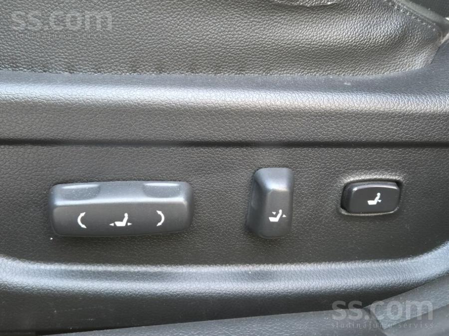 Black Kia Optima 2014 in Ventspils, with an engine capacity of 1.70 L and mileage of 145 thousand km for 7000 €, photo 18 on AUTOMOTO.COM.LV