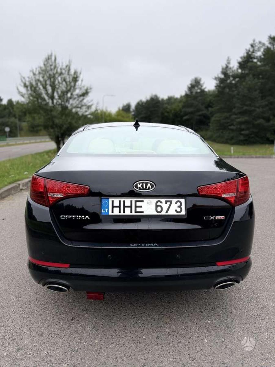 Melns Kia Optima 2014 Viļņa, ar dzinēja tilpumu 2.36 L un nobraukumu 95 tūkst. km par 7500 €, foto 5 vietnē AUTOMOTO.COM.LV